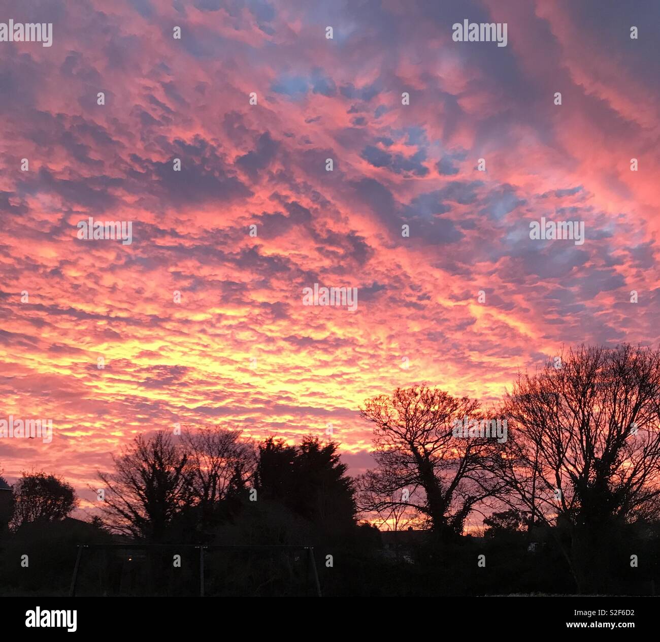 Gorgeous sky hi-res stock photography and images - Alamy