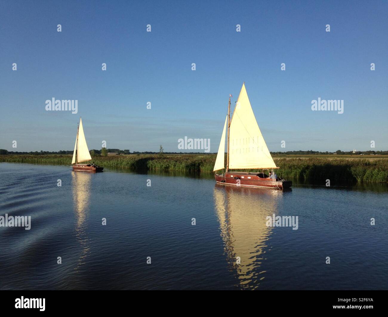 Norfolk broads sailing boats hi-res stock photography and images - Alamy