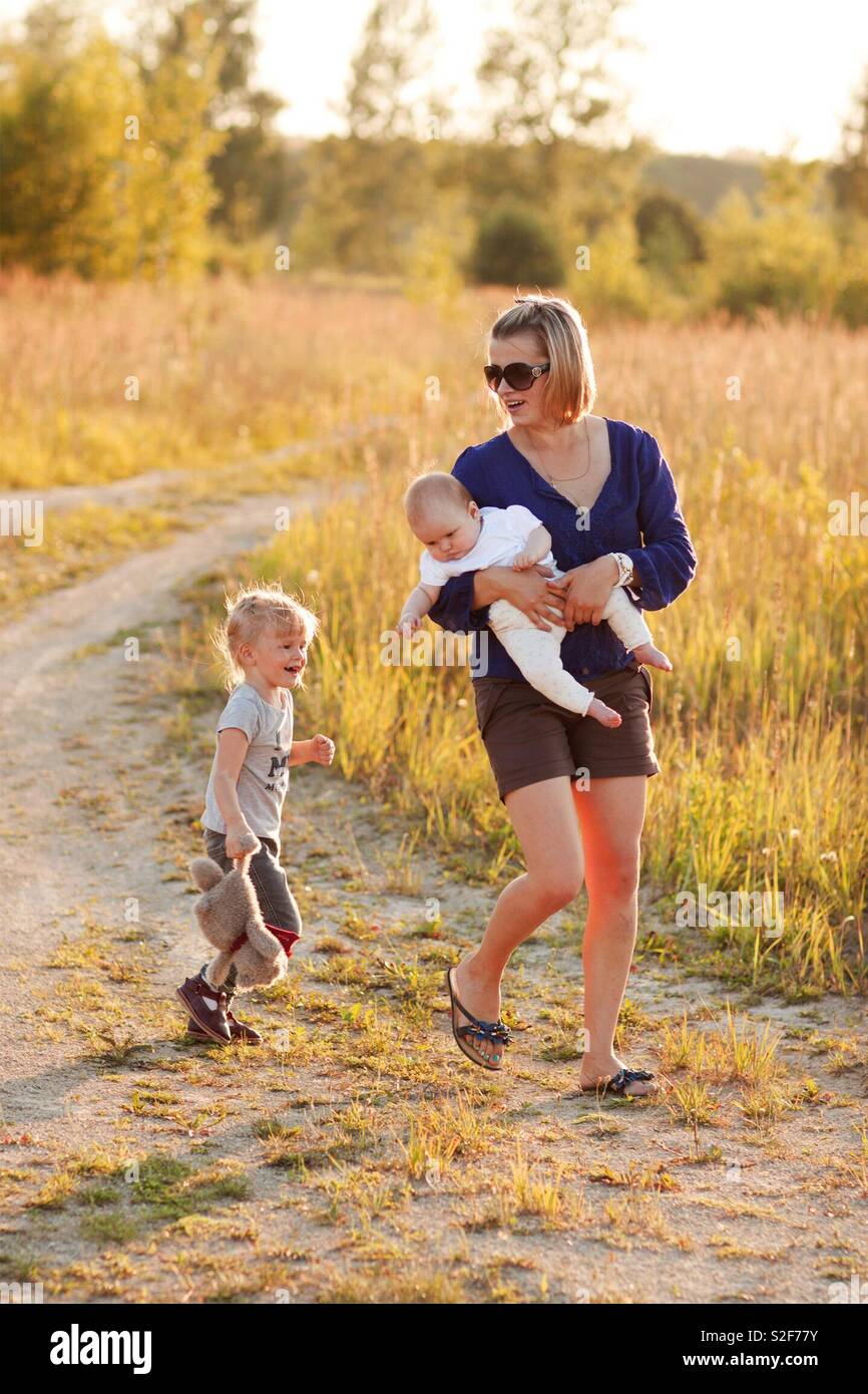 Happy mam hi-res stock photography and images - Alamy