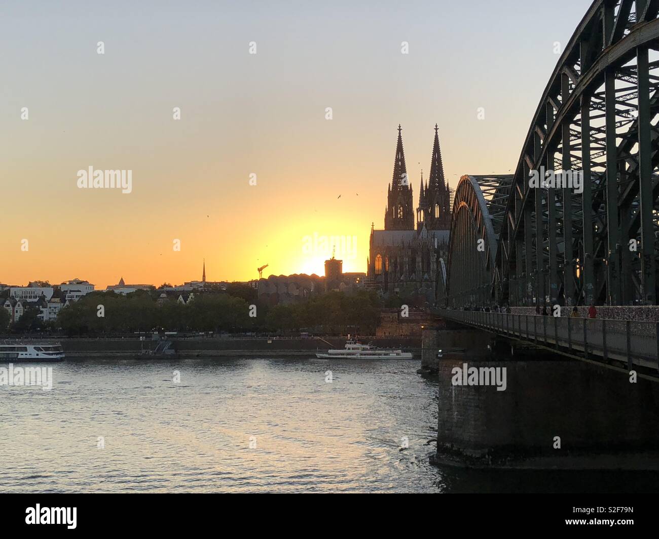 Cologne sunset hi-res stock photography and images - Alamy