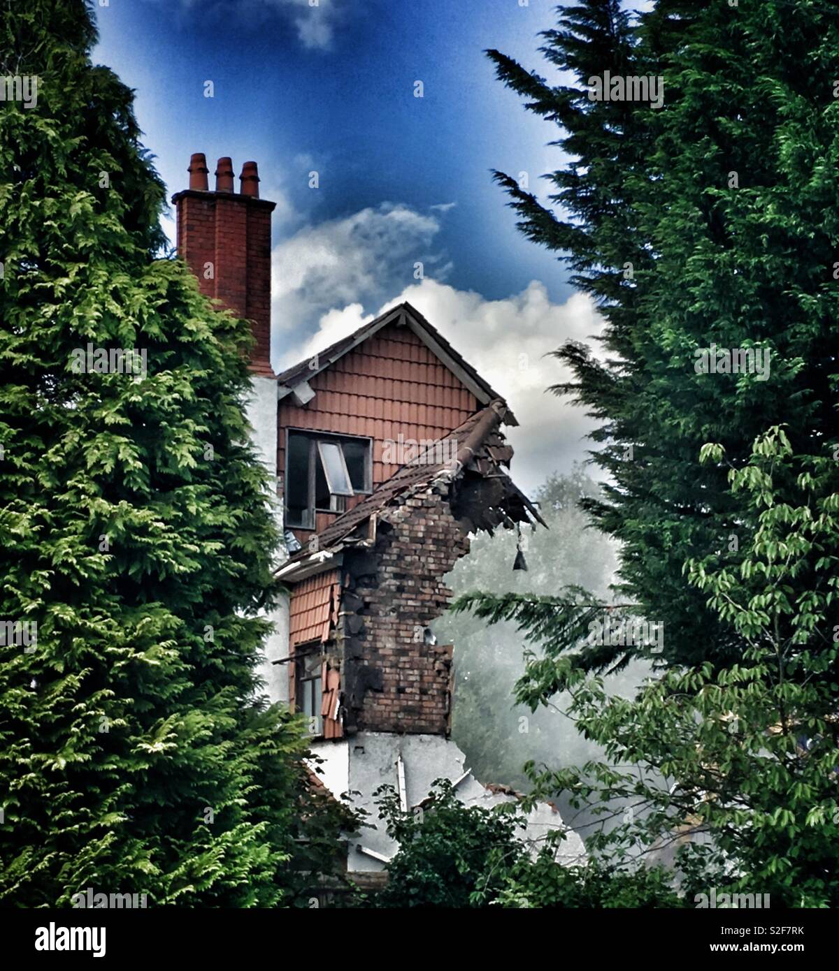 Demolition chimney hi-res stock photography and images - Alamy
