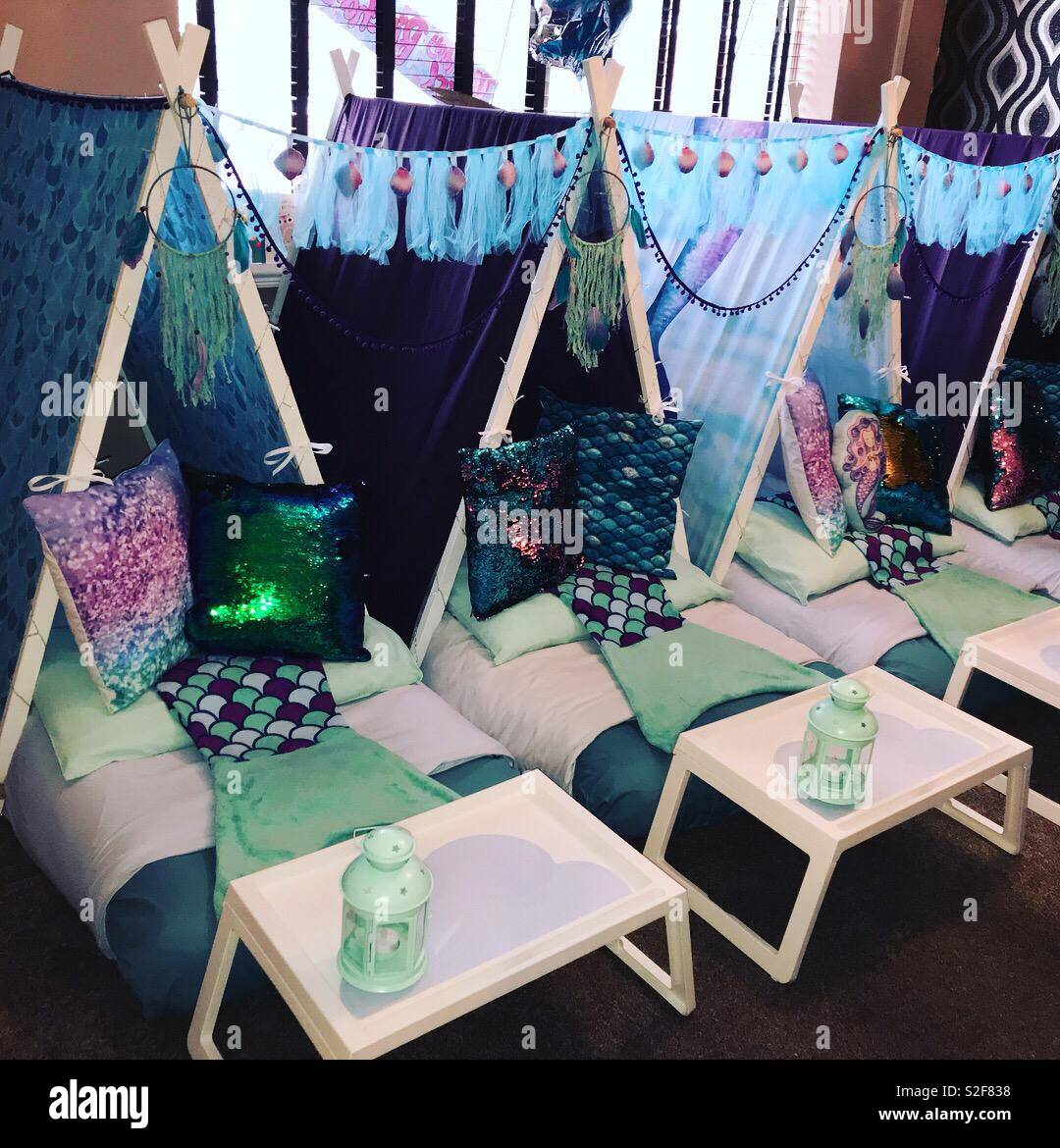 Sleepover hi-res stock photography and images - Alamy