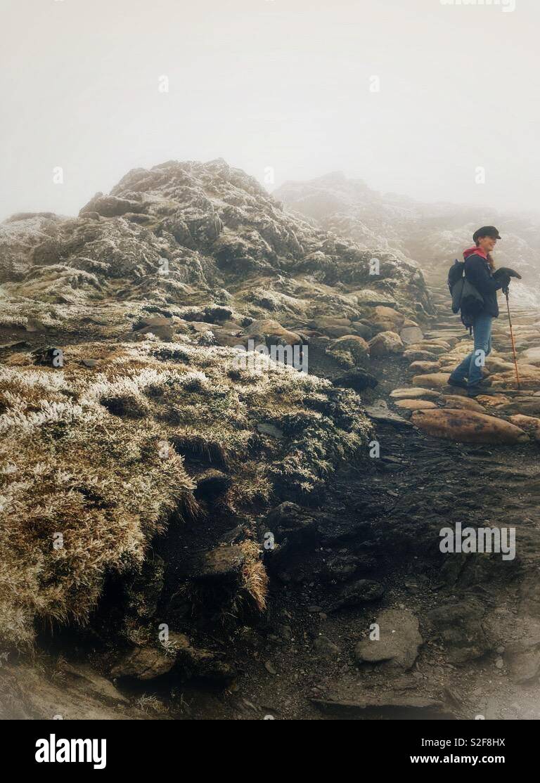 Ranger path snowdon hi-res stock photography and images - Alamy