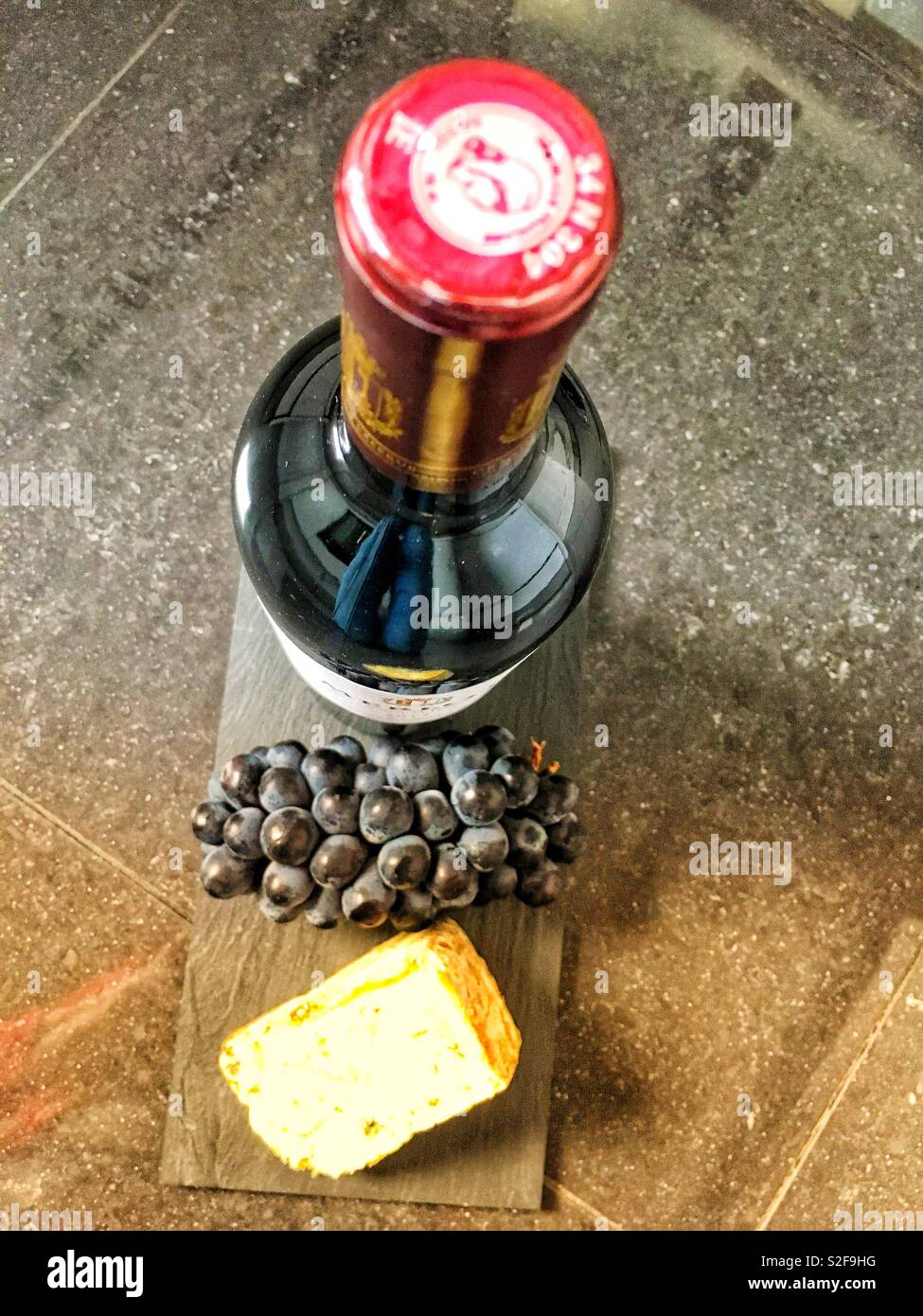 Red stilton hi-res stock photography and images - Alamy