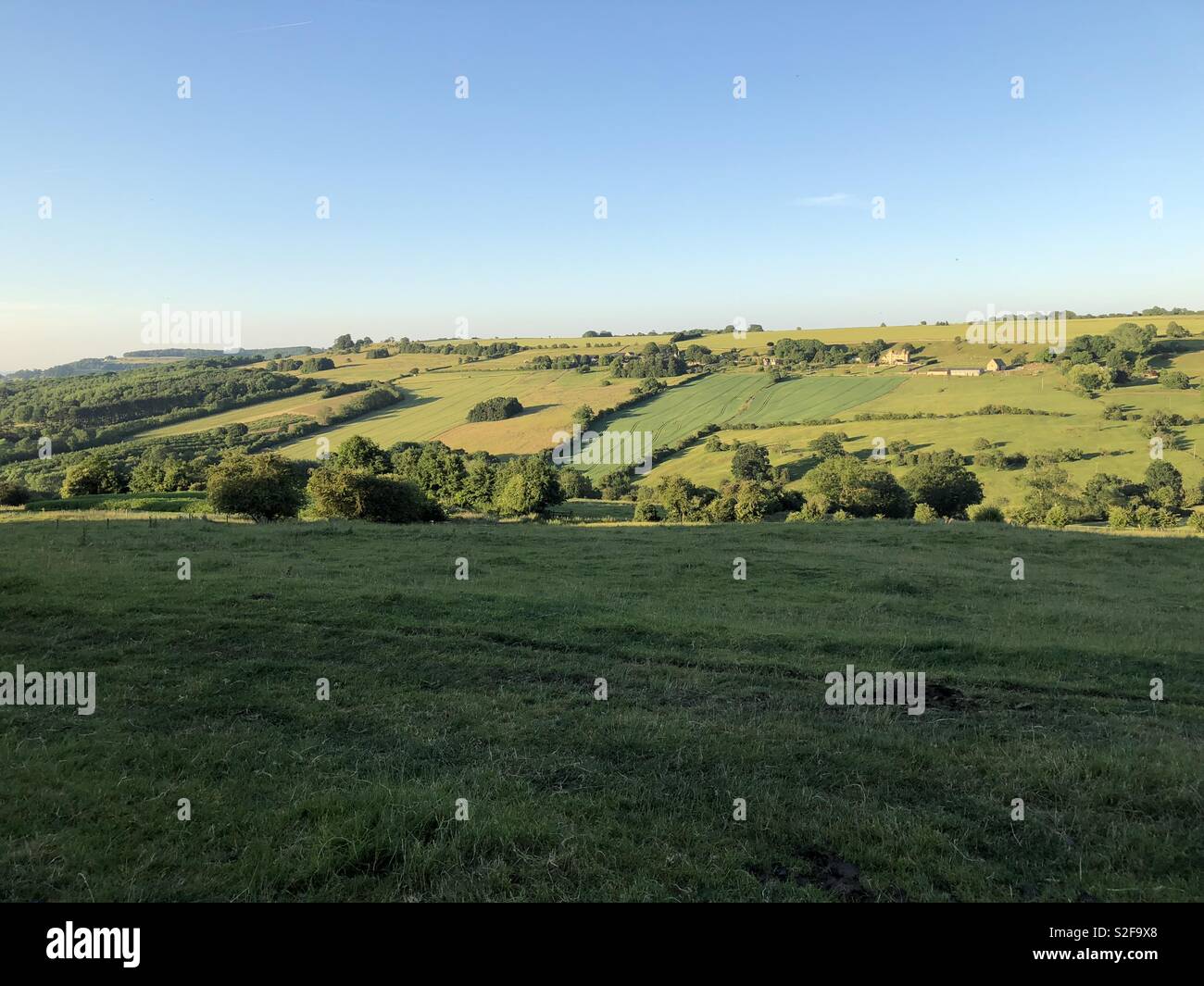 Sunshine and countryside hi-res stock photography and images - Alamy