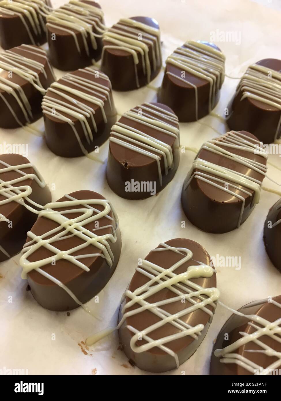 Handmade chocolates hi-res stock photography and images - Alamy