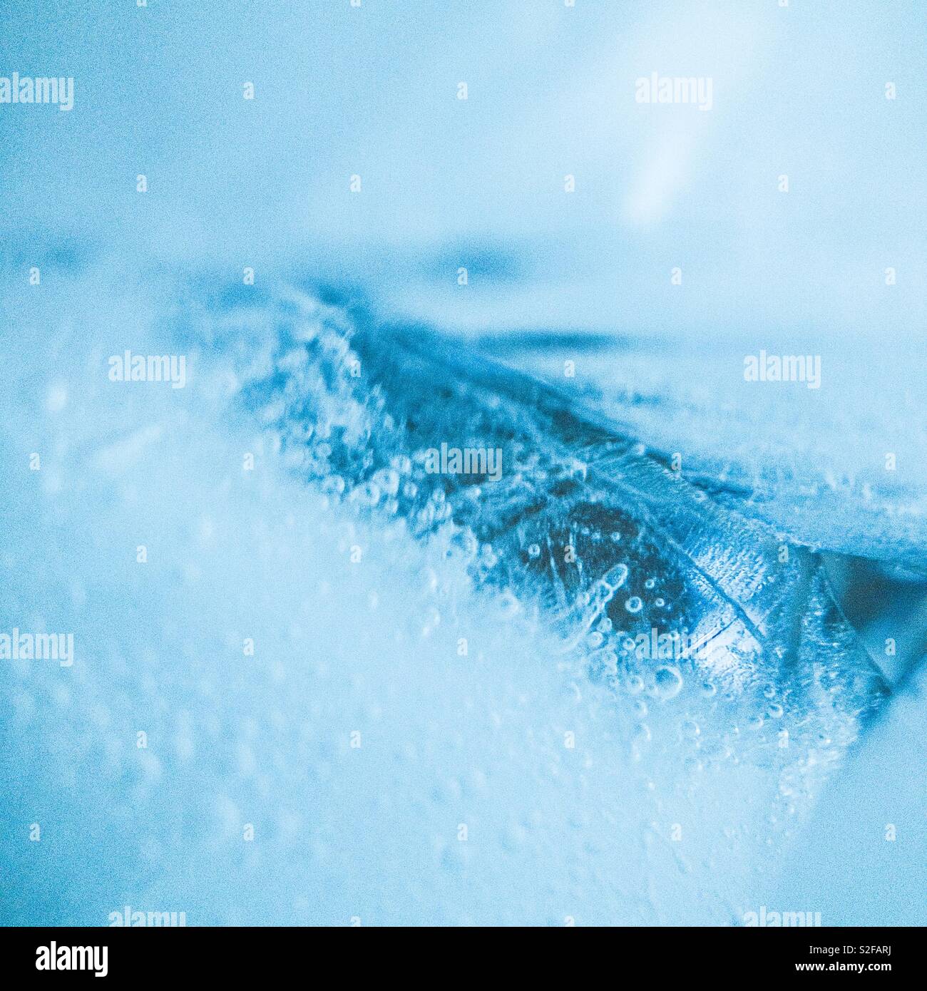 Eau solide hi-res stock photography and images - Alamy