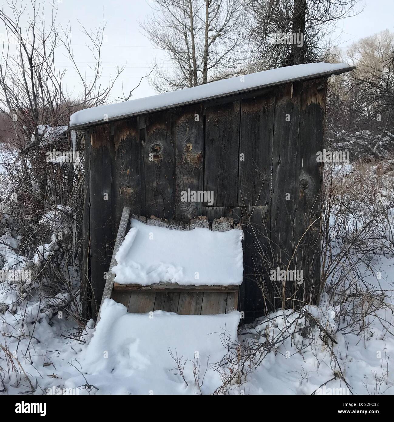 Lean to shelter hi-res stock photography and images - Alamy
