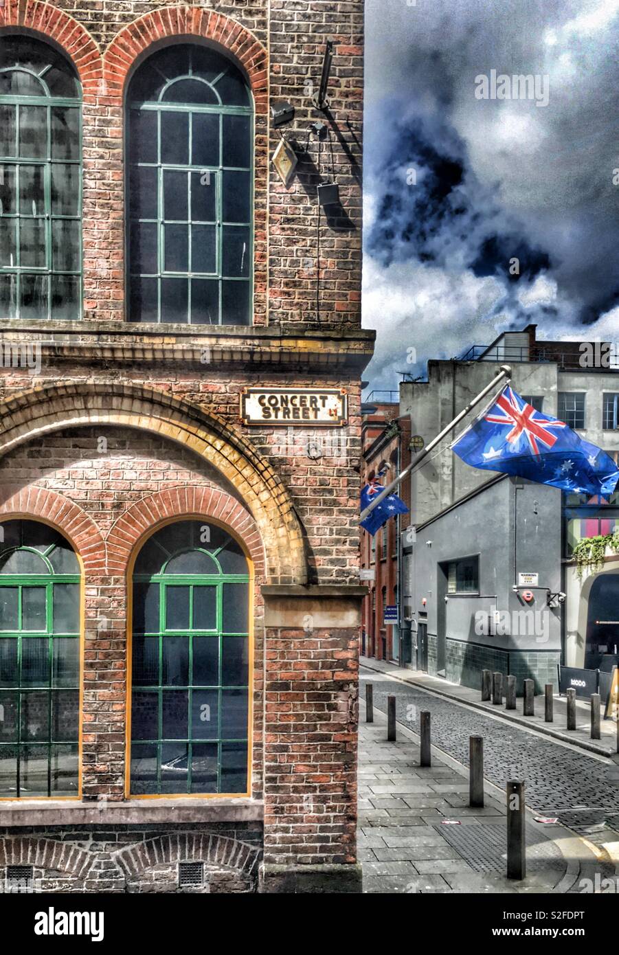 Concert square hi-res stock photography and images - Alamy