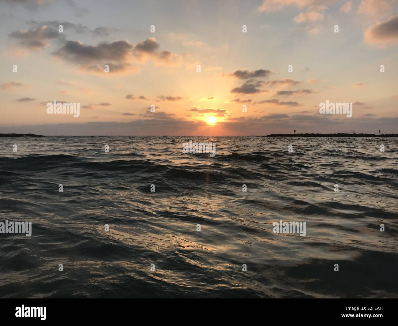 Calming sunset hi-res stock photography and images - Alamy