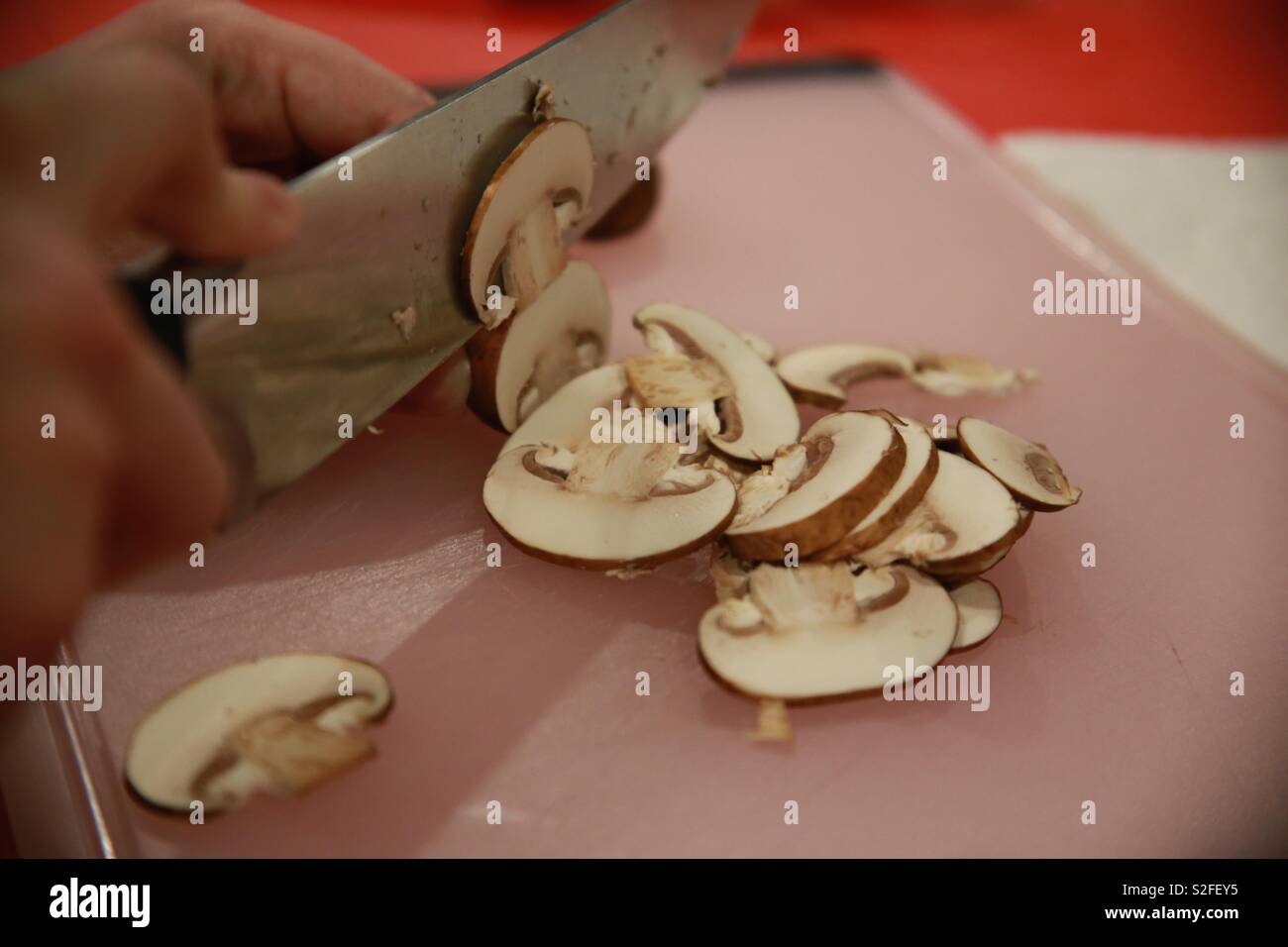 Cutting mushroom hi-res stock photography and images - Alamy