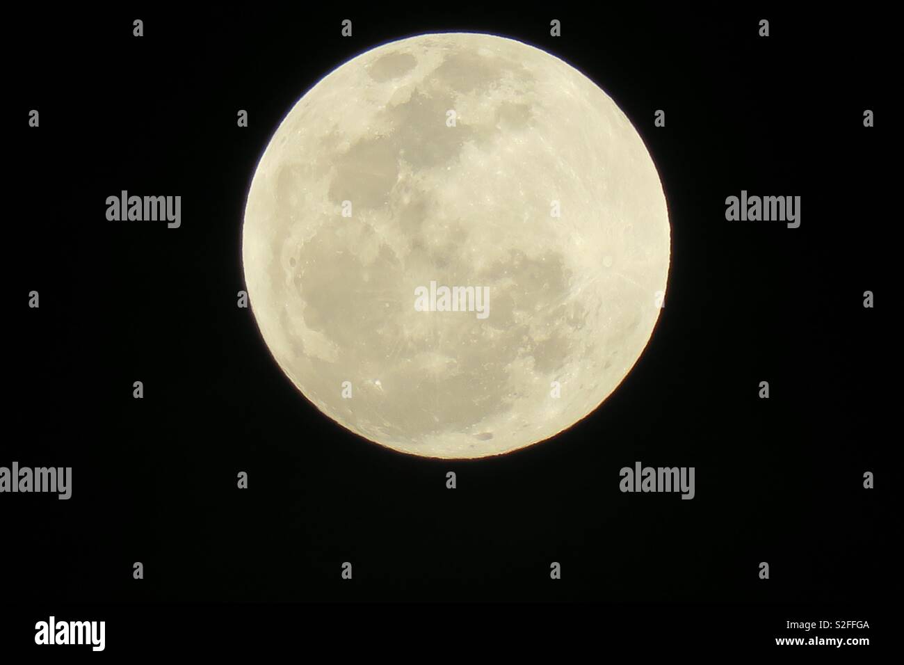 Yellow Moon Stock Photos & Yellow Moon Stock Images - Alamy