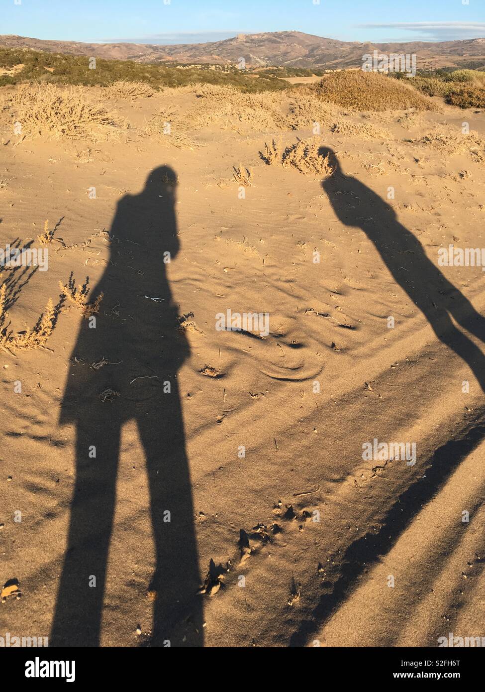 Shadow selfie hi-res stock photography and images - Alamy