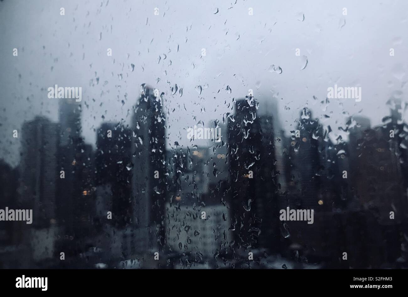 Rainy skyline hi-res stock photography and images - Alamy