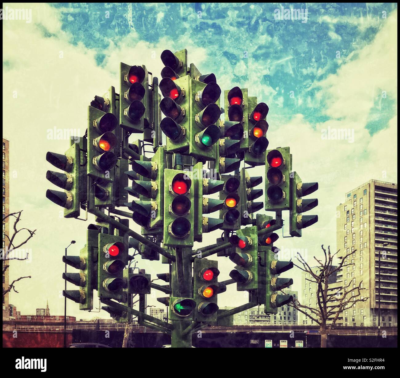 Picture traffic on highway smartphone stock photos and images - Alamy