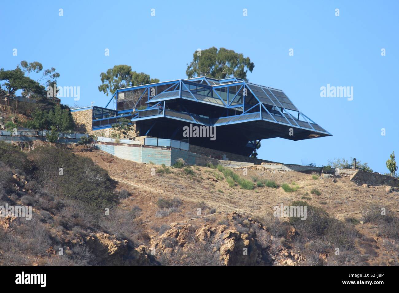 Malibu Funky Architecture House on hill Stock Photo - Alamy