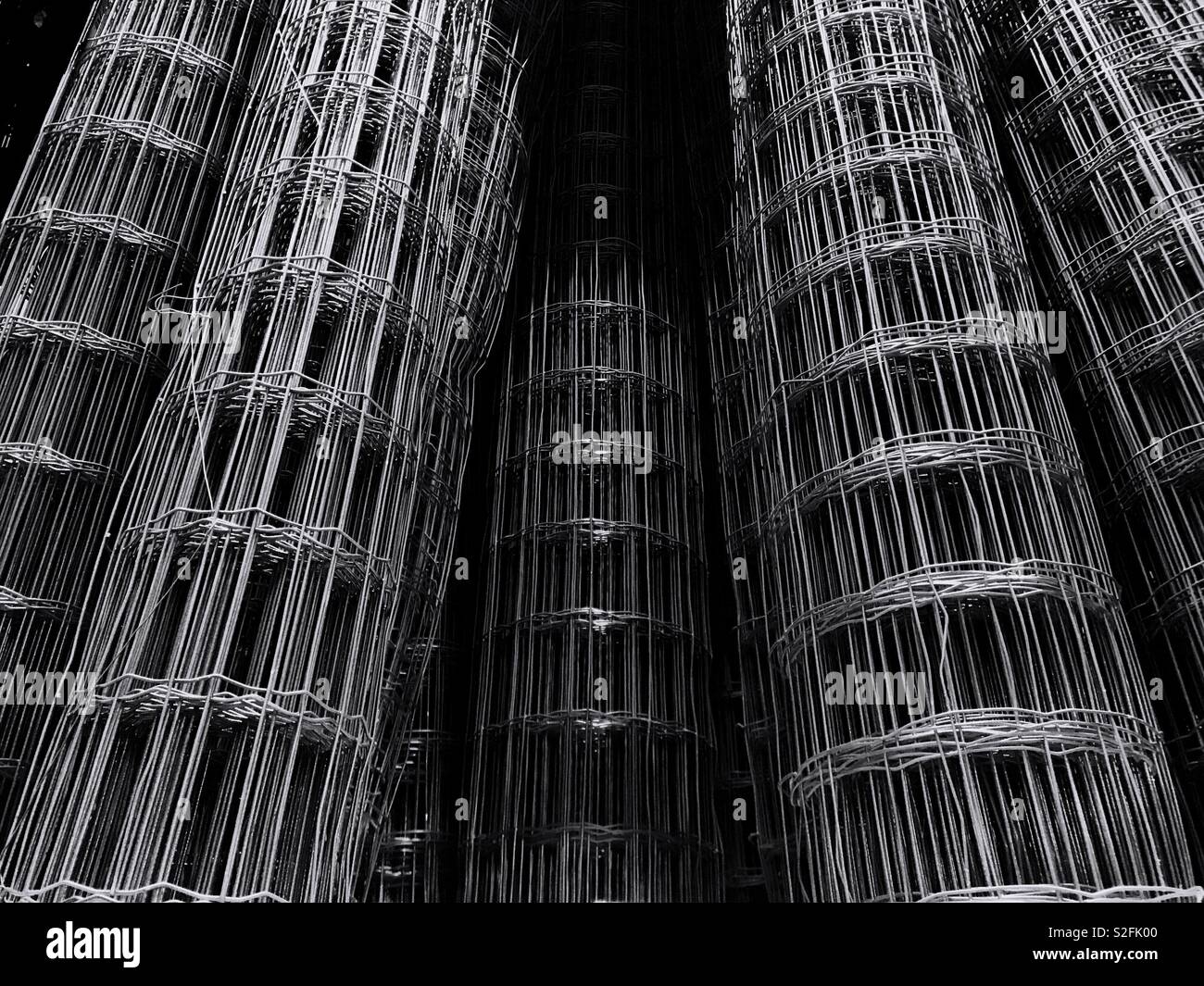 Net metal hi-res stock photography and images - Alamy