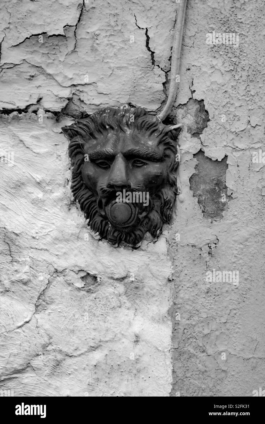 Door bell in the wall Stock Photo - Alamy