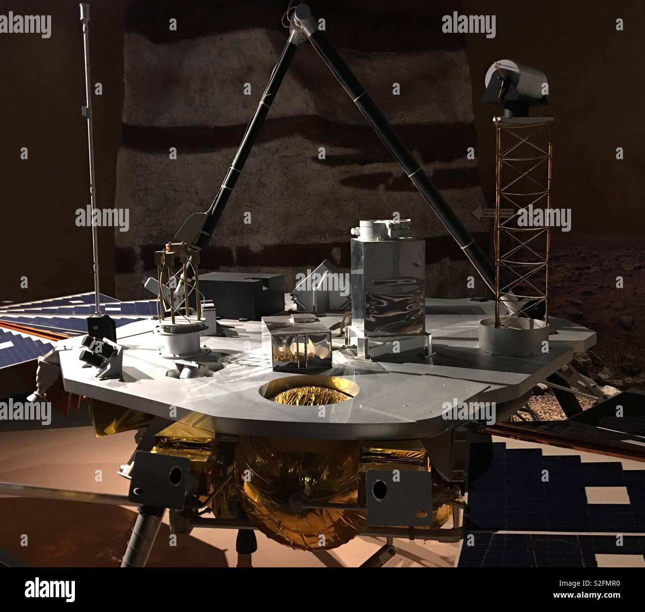 Replica of the Mars Explorer seen at the Pima Ai and Space museum in ...