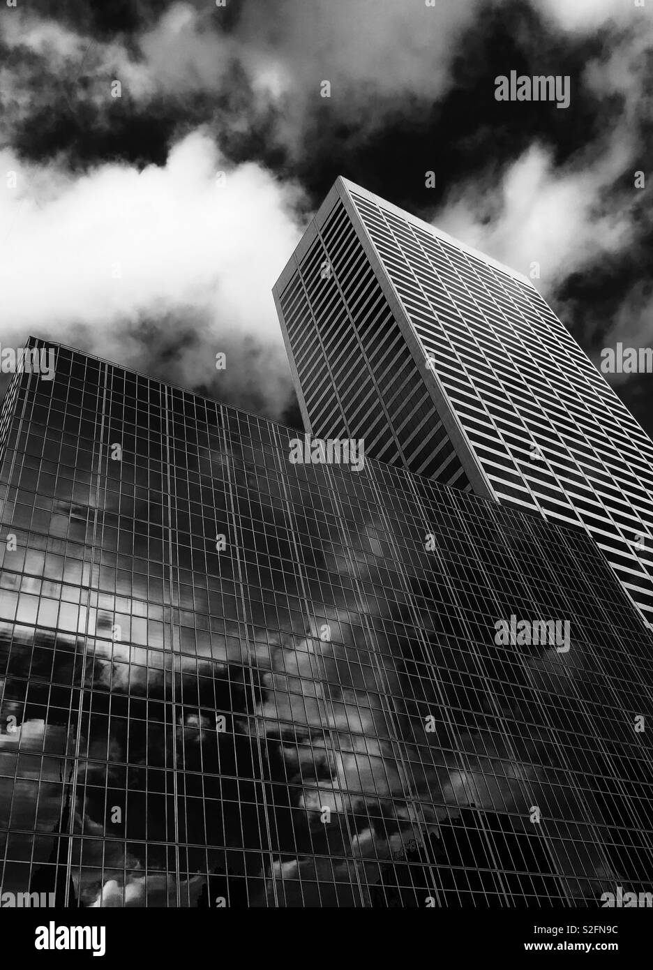 Gloomy buildings hi-res stock photography and images - Alamy