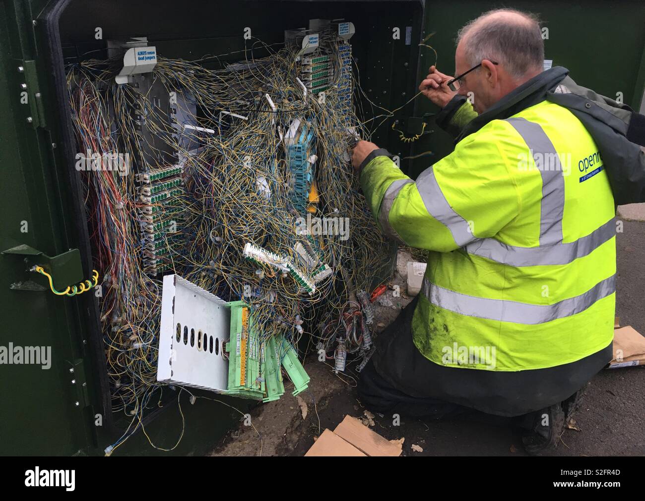 Bt openreach cabinet hi-res stock photography and images - Alamy