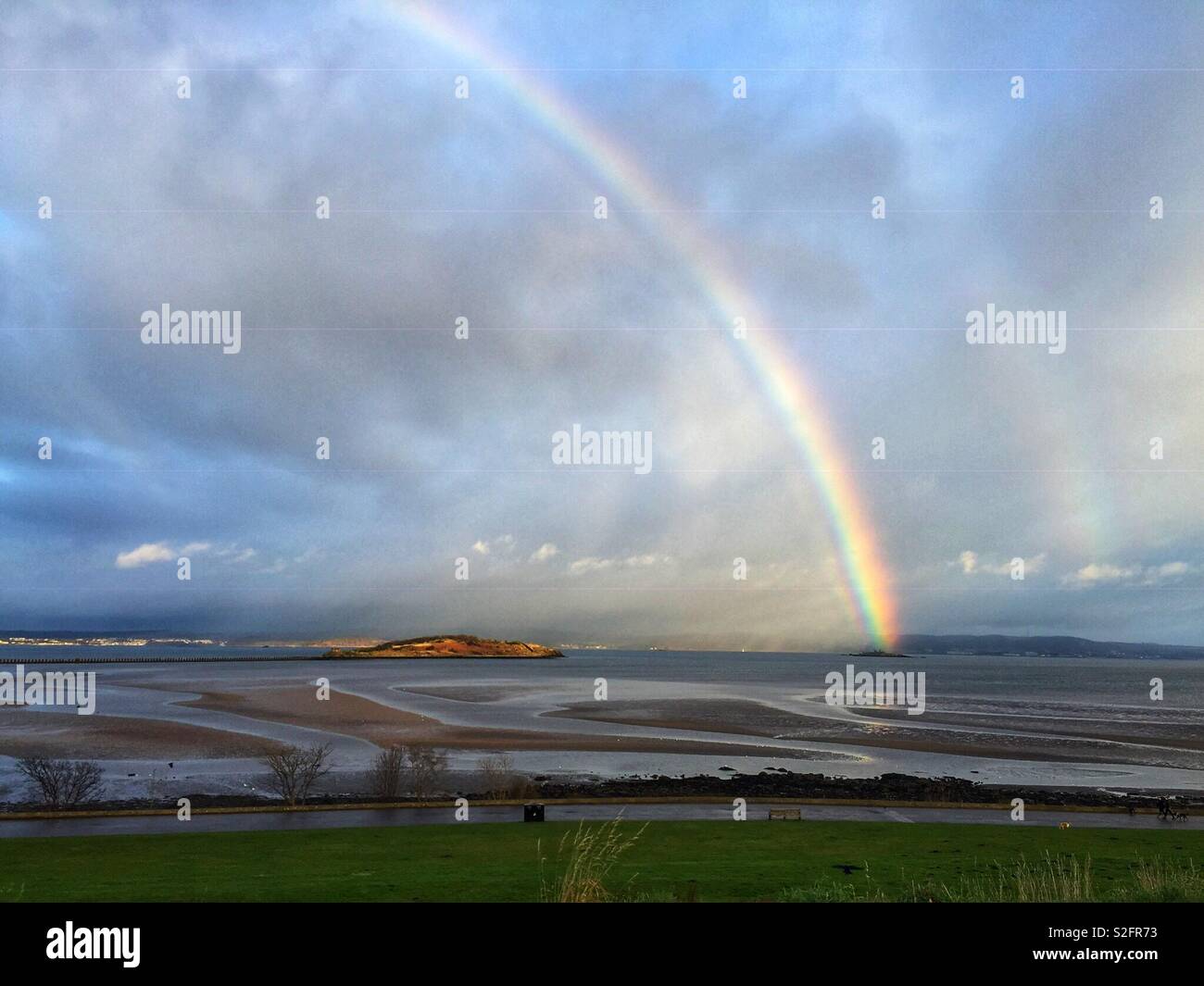 Chasing rainbow hi-res stock photography and images - Alamy