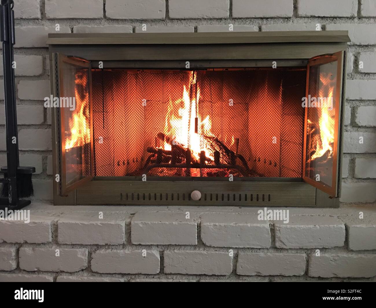 Roaring Fireplace High Resolution Stock Photography and Images - Alamy