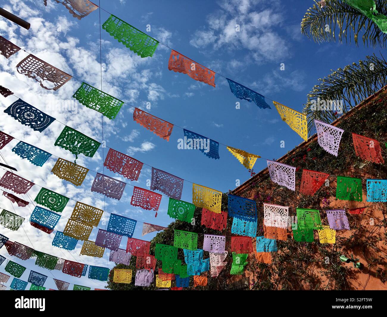 Latin fiesta hi-res stock photography and images - Alamy