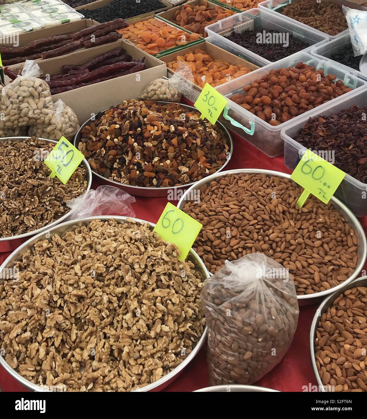 Turkish market stall Stock Photo - Alamy