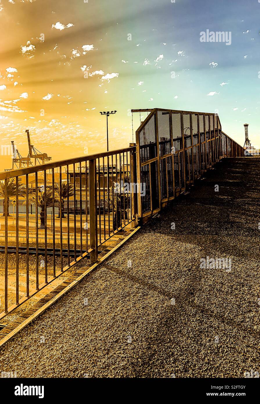 Industrial sunset hi-res stock photography and images - Alamy