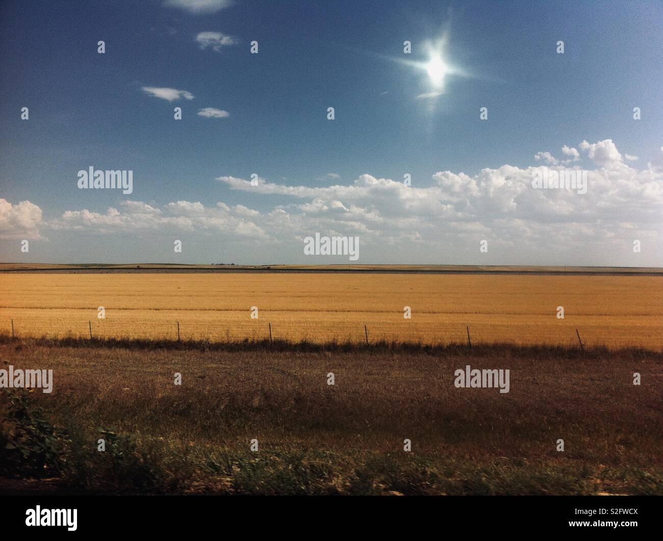 Flat horizon hi-res stock photography and images - Alamy