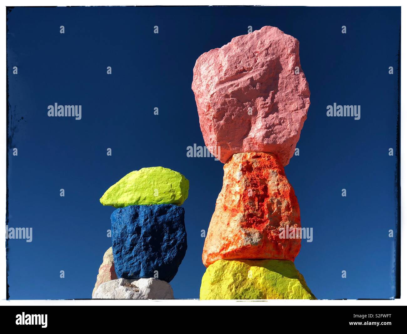 Painted boulders hi-res stock photography and images - Alamy