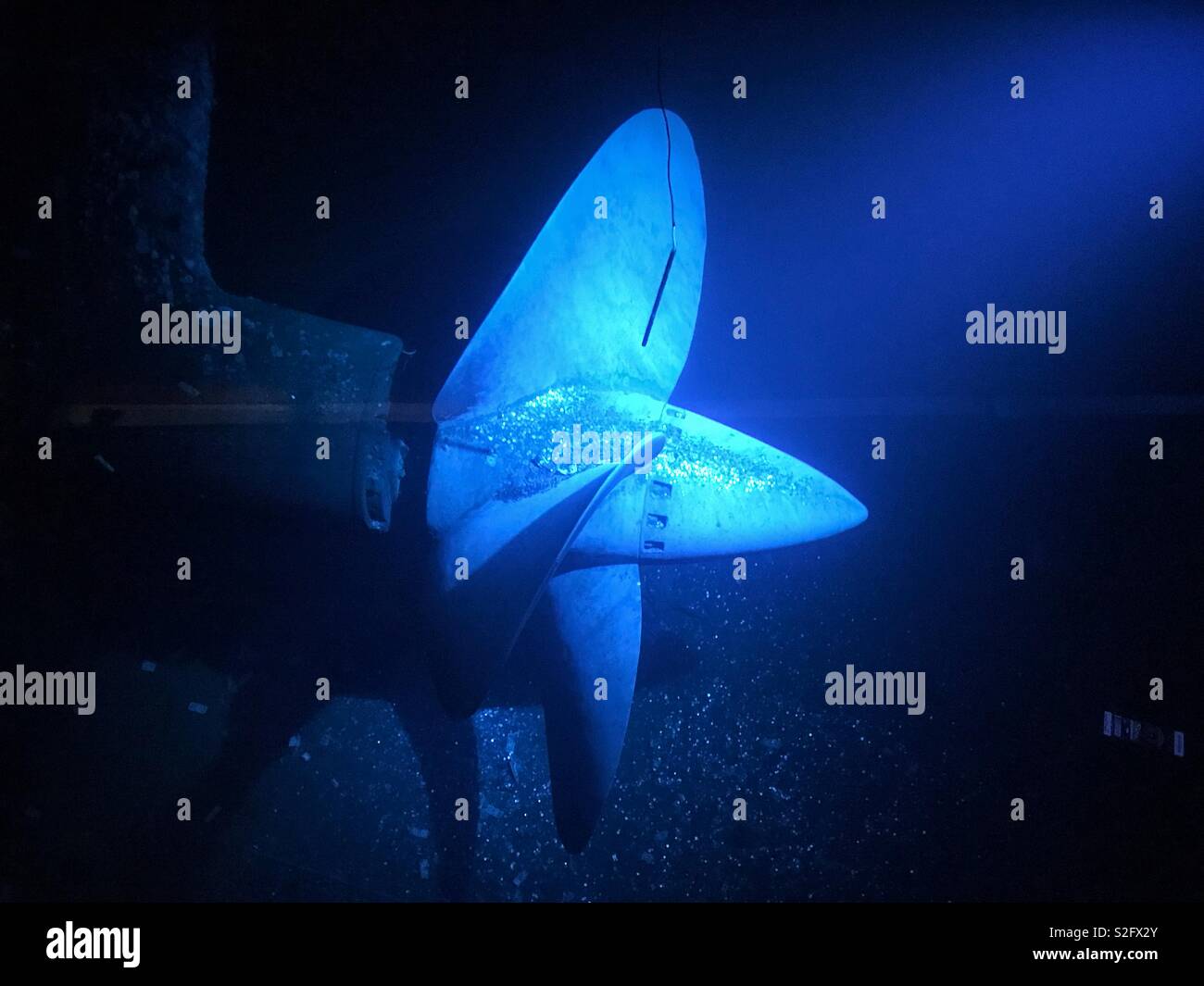 Ship propeller underwater hi-res stock photography and images - Alamy