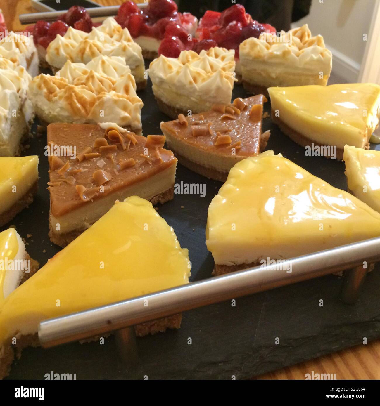 Raspberry chocolate cheesecake hi-res stock photography and images - Alamy