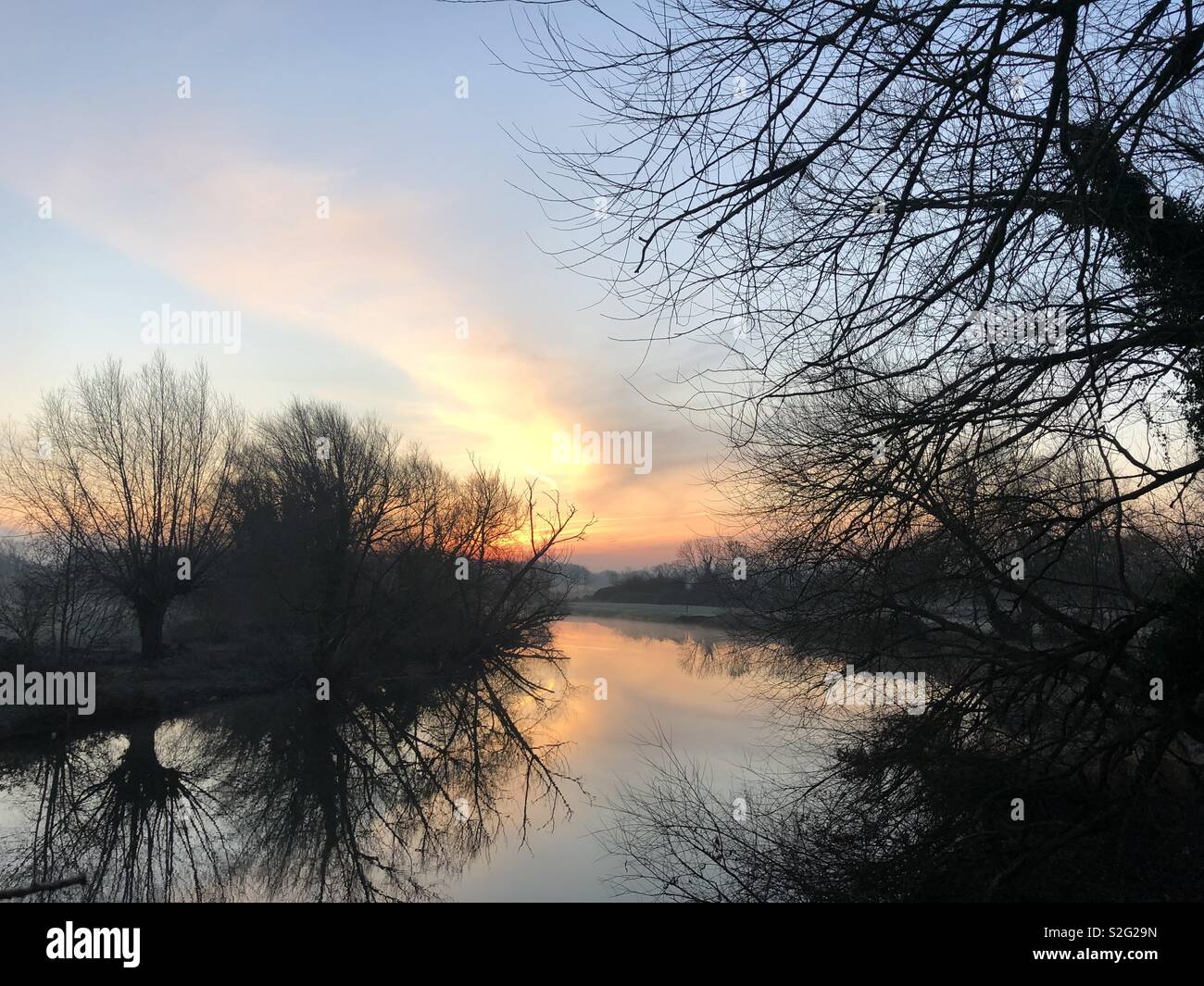 Dawn river reflection hi-res stock photography and images - Alamy