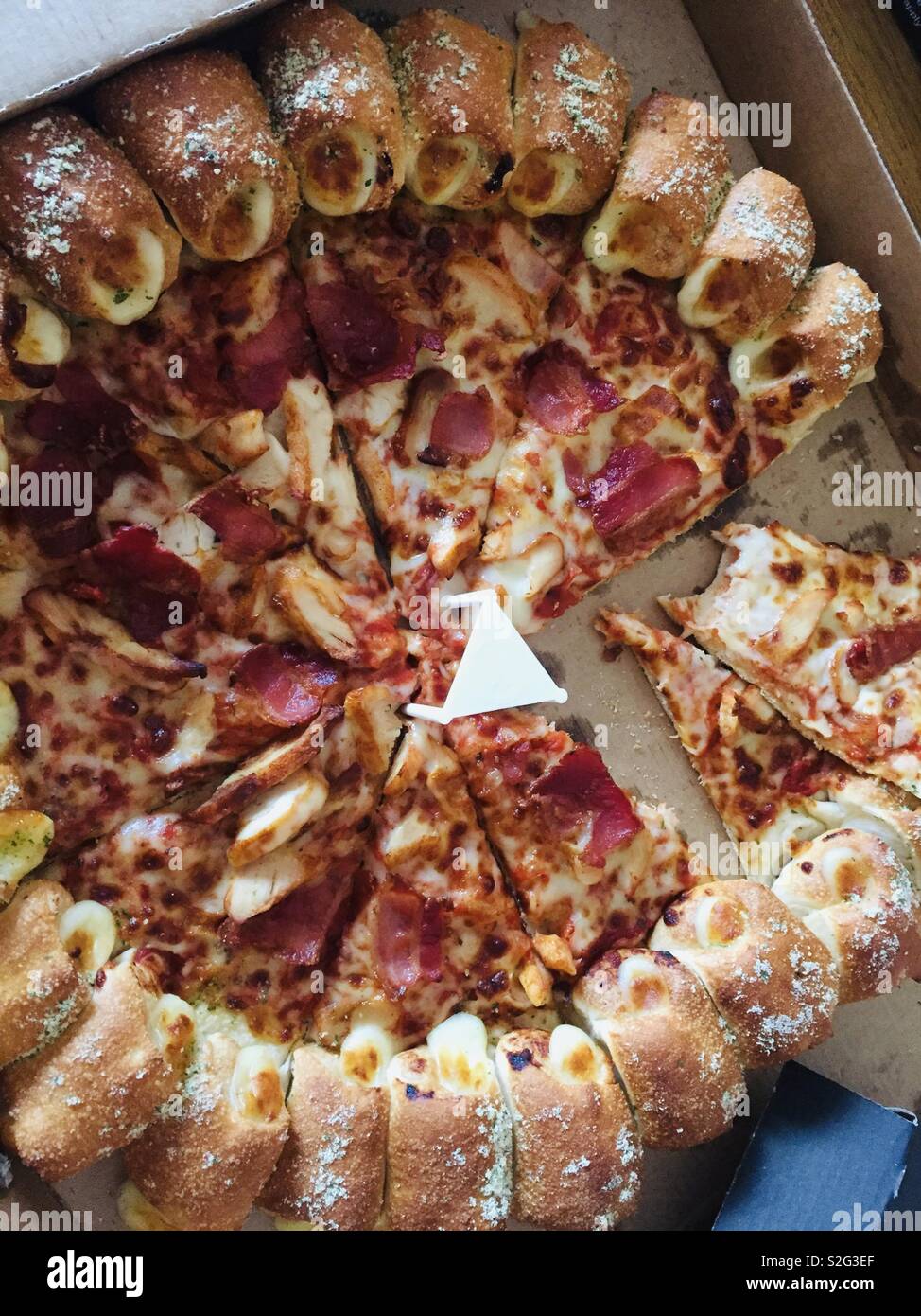 Pizza hut pepperoni feast hi-res stock photography and images - Alamy