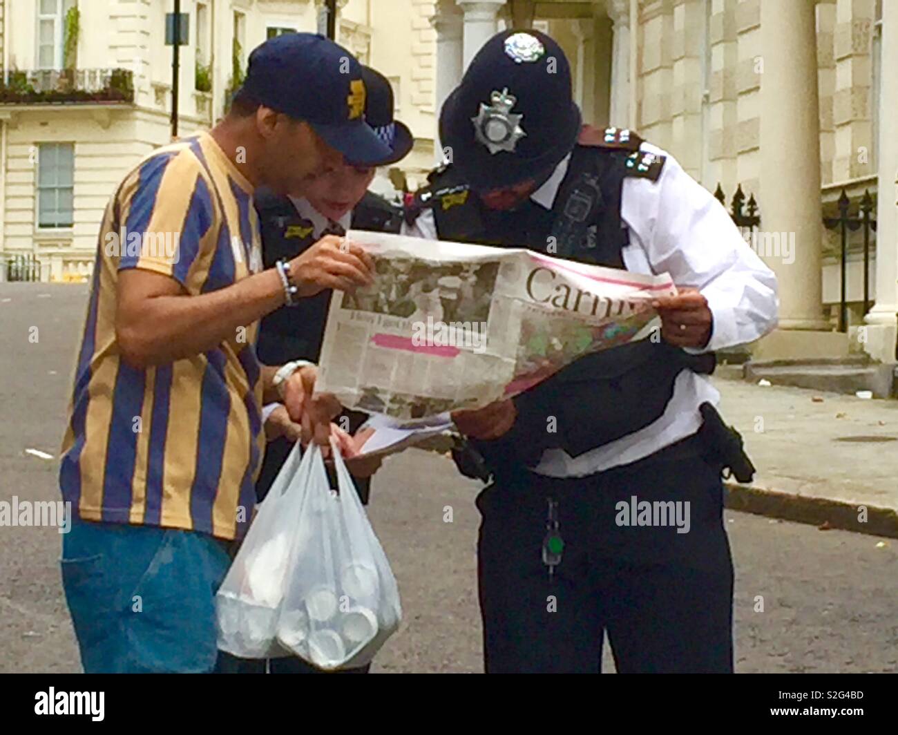 I’m lost officer can you Help me Stock Photo - Alamy