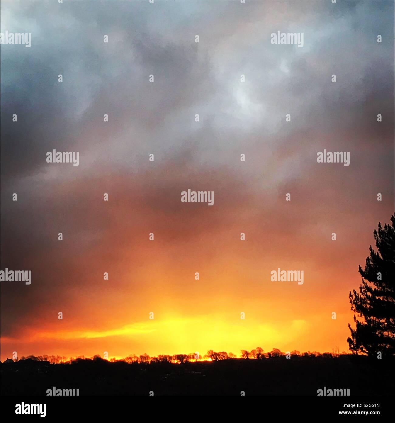 Morning fire hi-res stock photography and images - Alamy