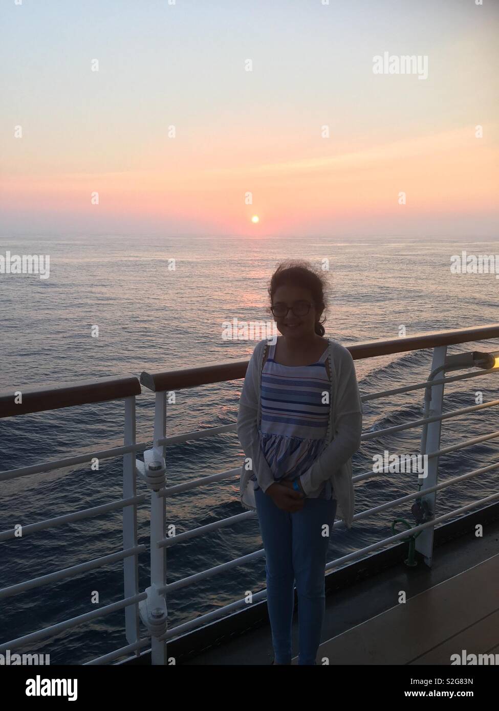 Girl Cruise Ship Stock Photos & Girl Cruise Ship Stock Images - Alamy