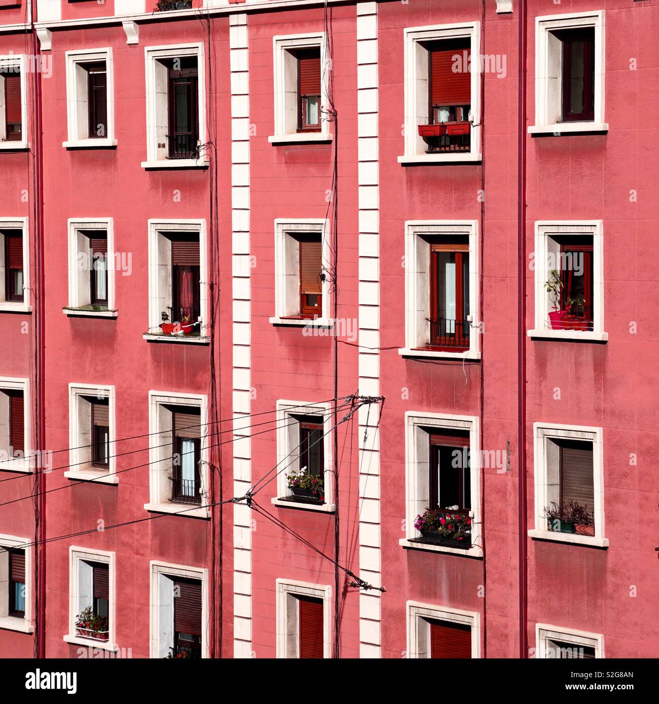 Red facade hi-res stock photography and images - Alamy