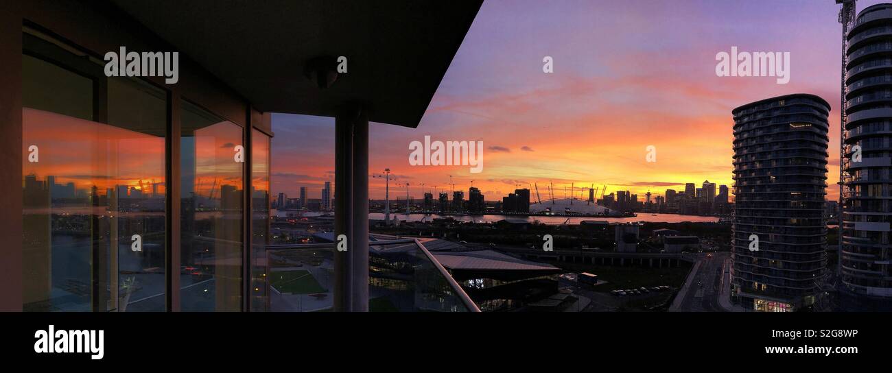 Balcony over london hi-res stock photography and images - Alamy