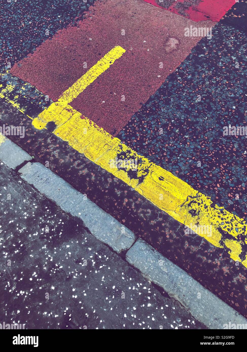 Road sign signs symbols markings hi-res stock photography and images ...