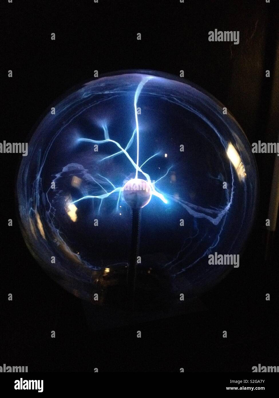 Plasma Static Electricity Glass Ball Stock Photo Alamy, 59% OFF