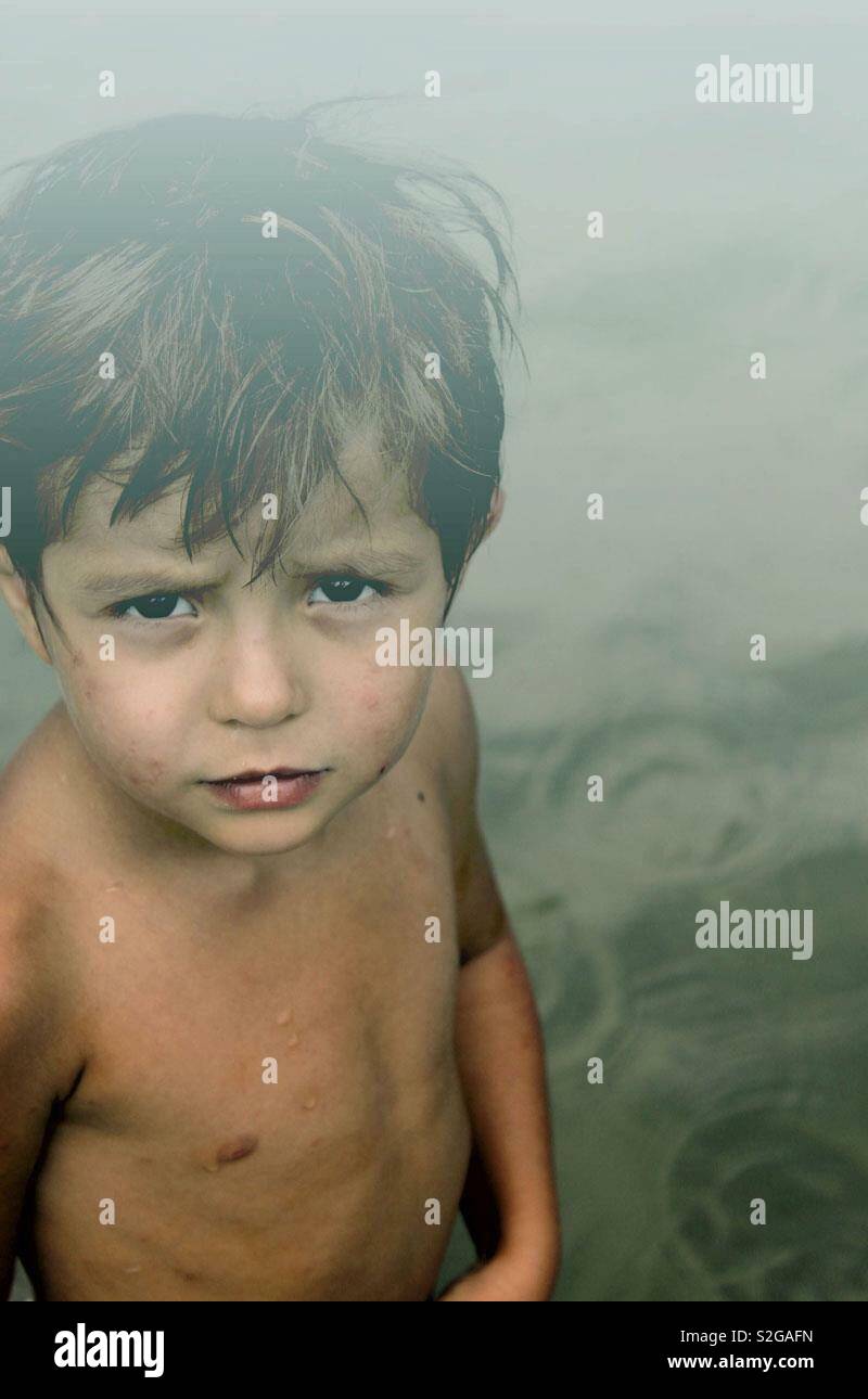 Portrait homeless child hi-res stock photography and images - Alamy