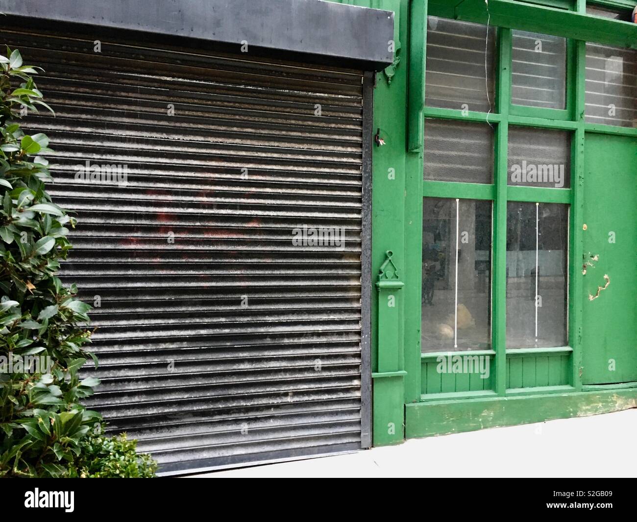 Empty buildings hi-res stock photography and images - Alamy