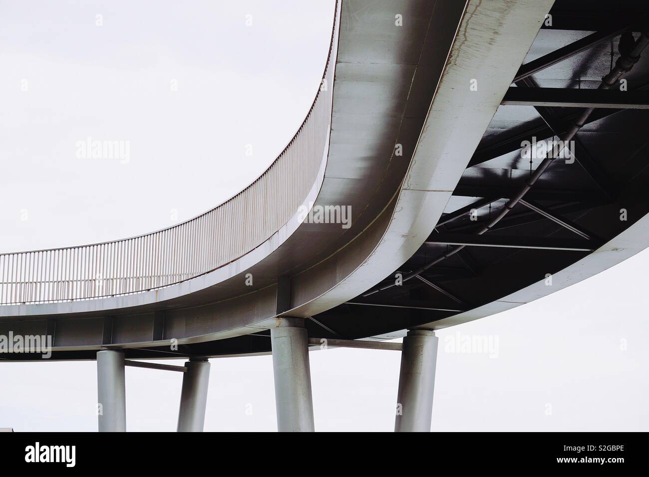 Metallic bridge hi-res stock photography and images - Alamy
