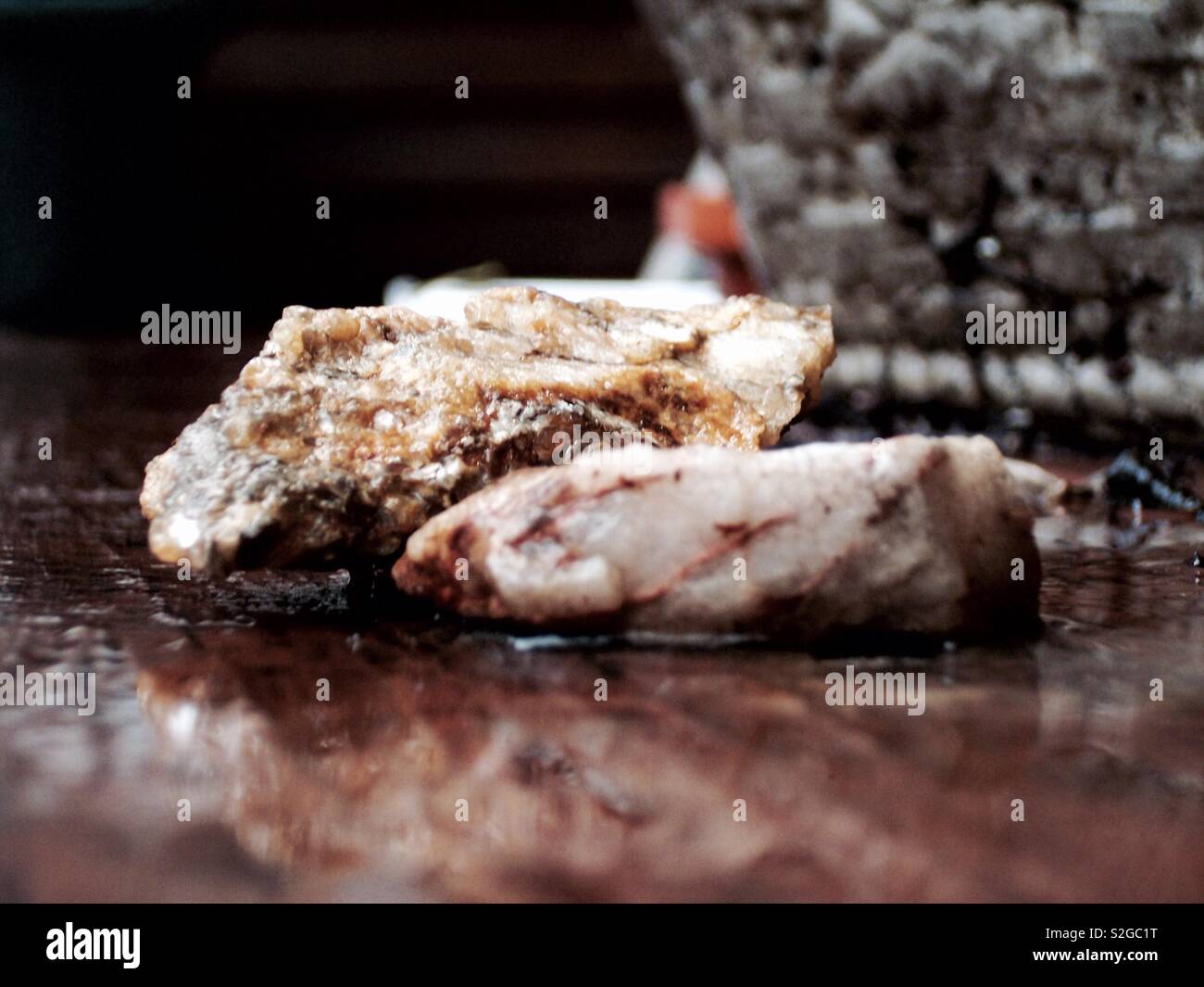 Shiny rocks hi-res stock photography and images - Alamy