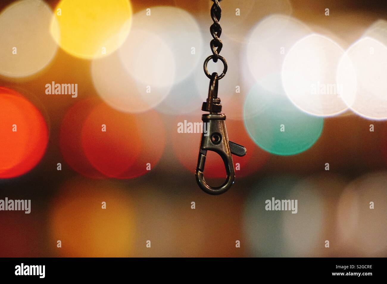 Broken chain hi-res stock photography and images - Alamy