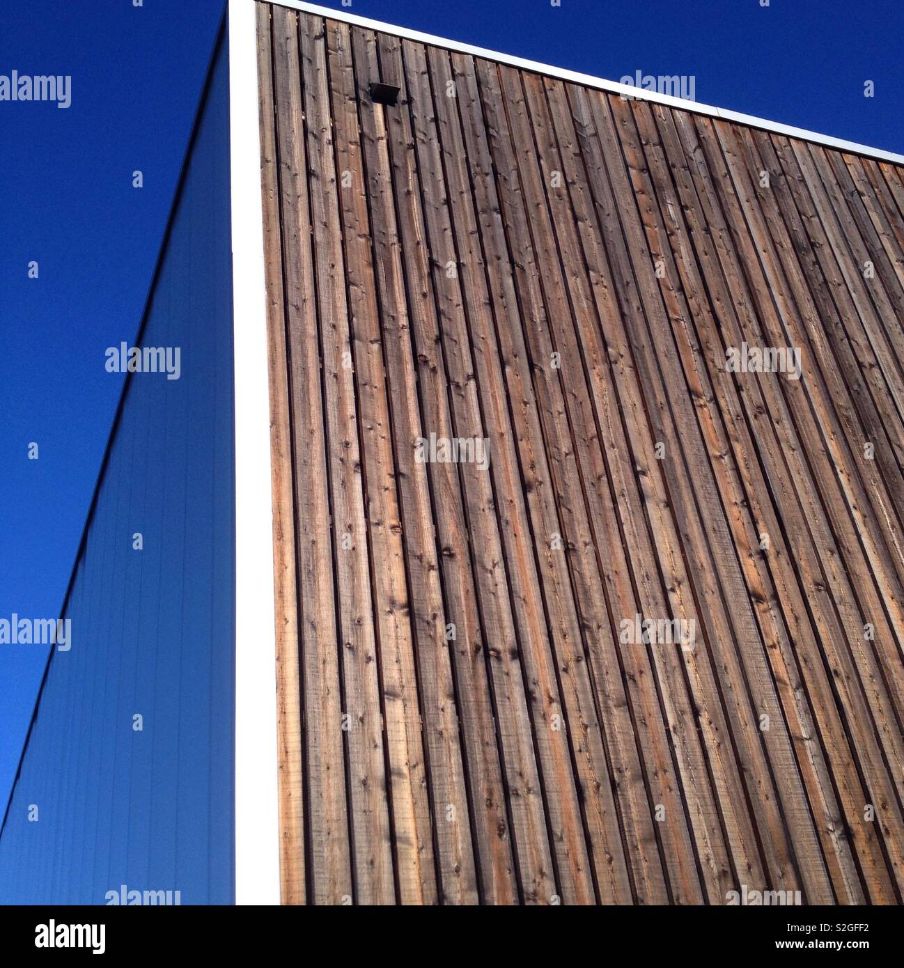 Wood facade hi-res stock photography and images - Alamy
