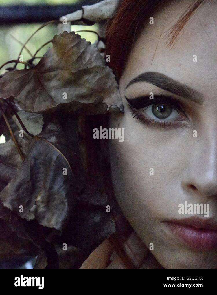 Half face portrait hi-res stock photography and images - Alamy